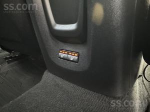 Pelēks Volvo V40 2017 Jelgava, ar dzinēja tilpumu 2.00 L un nobraukumu 234 tūkst. km par 10900 €, foto 21 vietnē AUTOMOTO.COM.LV