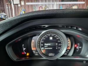 Grey Volvo V40 2017 in Vilnius, with an engine capacity of 2.00 L and mileage of 233 thousand km for 8399 €, photo 19 on AUTOMOTO.COM.LV