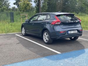 Grey Volvo V40 2017 in Riga, with an engine capacity of 2.00 L and mileage of 196 thousand km for 6950 €, photo 6 on AUTOMOTO.COM.LV