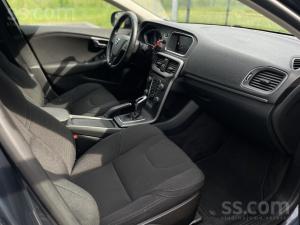 Grey Volvo V40 2017 in Riga, with an engine capacity of 2.00 L and mileage of 196 thousand km for 6950 €, photo 10 on AUTOMOTO.COM.LV