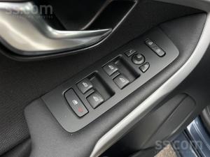 Grey Volvo V40 2017 in Riga, with an engine capacity of 2.00 L and mileage of 196 thousand km for 6950 €, photo 15 on AUTOMOTO.COM.LV