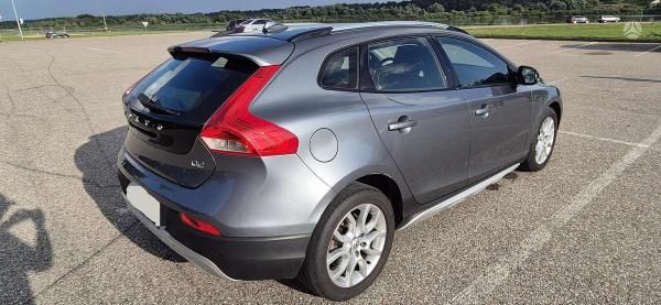 Pelēks Volvo V40 2017 Jurbarkas, ar dzinēja tilpumu 2.00 L un nobraukumu 268 tūkst. km par 7300 €, foto 5 vietnē AUTOMOTO.COM.LV