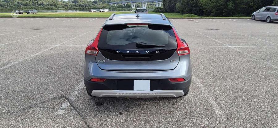 Pelēks Volvo V40 2017 Jurbarkas, ar dzinēja tilpumu 2.00 L un nobraukumu 268 tūkst. km par 7300 €, foto 6 vietnē AUTOMOTO.COM.LV