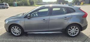 Pelēks Volvo V40 2017 Jurbarkas, ar dzinēja tilpumu 2.00 L un nobraukumu 268 tūkst. km par 7300 €, foto 8 vietnē AUTOMOTO.COM.LV