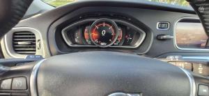 Pelēks Volvo V40 2017 Jurbarkas, ar dzinēja tilpumu 2.00 L un nobraukumu 268 tūkst. km par 7300 €, foto 19 vietnē AUTOMOTO.COM.LV