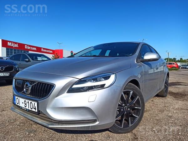 Volvo V40 2017 Daugavpils vietnē Pelēks Volvo V40 2017 Daugavpils, ar dzinēja tilpumu 2.00 L un nobraukumu 0 tūkst. km par 10900 €, foto 1 vietnē AUTOMOTO.COM.LV