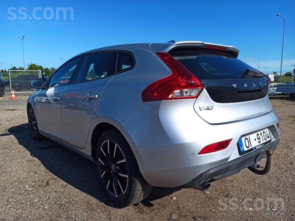 Volvo V40 2017 Daugavpils vietnē Pelēks Volvo V40 2017 Daugavpils, ar dzinēja tilpumu 2.00 L un nobraukumu 0 tūkst. km par 10900 €, foto 6 vietnē AUTOMOTO.COM.LV