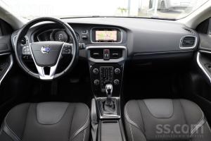 Pelēks Volvo V40 2017 Tukums, ar dzinēja tilpumu 2.00 L un nobraukumu 223 tūkst. km par 10200 €, foto 9 vietnē AUTOMOTO.COM.LV