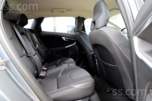 Pelēks Volvo V40 2017 Tukums, ar dzinēja tilpumu 2.00 L un nobraukumu 223 tūkst. km par 10200 €, foto 11 vietnē AUTOMOTO.COM.LV