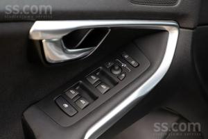 Pelēks Volvo V40 2017 Tukums, ar dzinēja tilpumu 2.00 L un nobraukumu 223 tūkst. km par 10200 €, foto 17 vietnē AUTOMOTO.COM.LV