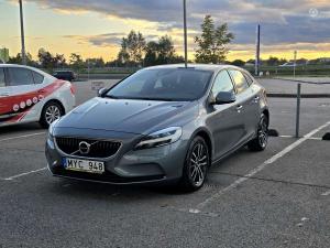 Grey Volvo V40 2017 in Vilnius, with an engine capacity of 1.97 L and mileage of 237 thousand km for 8750 €, photo  on AUTOMOTO.COM.LV
