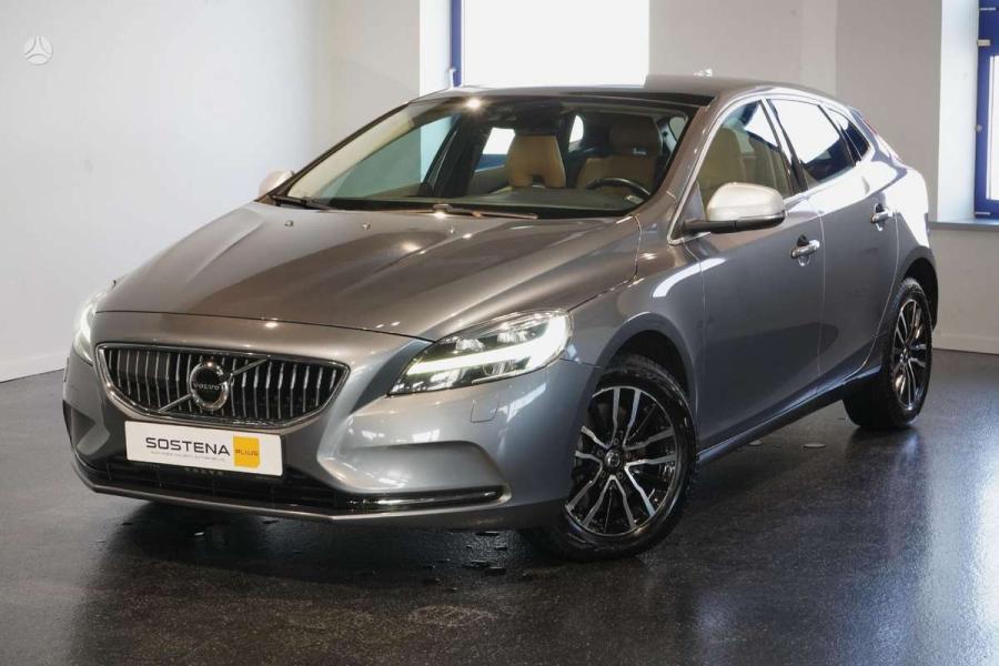 Pelēks Volvo V40 2018 Viļņa, ar dzinēja tilpumu 1.97 L un nobraukumu 199 tūkst. km par 13900 €, foto 1 vietnē AUTOMOTO.COM.LV