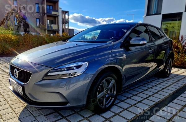 Pelēks Volvo V40 2018 Rīga, ar dzinēja tilpumu 2.00 L un nobraukumu 148 tūkst. km par 10750 €, foto 3 vietnē AUTOMOTO.COM.LV