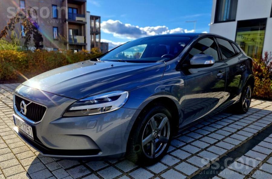 Pelēks Volvo V40 2018 Rīga, ar dzinēja tilpumu 2.00 L un nobraukumu 148 tūkst. km par 10750 €, foto 4 vietnē AUTOMOTO.COM.LV