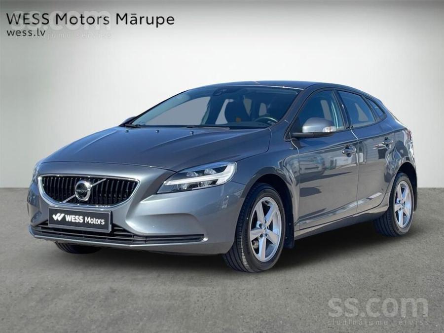 Grey Volvo V40 2018 in Riga, with an engine capacity of 2.00 L and mileage of 146 thousand km for 11490 €, photo 1 on AUTOMOTO.COM.LV