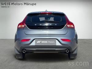 Grey Volvo V40 2018 in Riga, with an engine capacity of 2.00 L and mileage of 146 thousand km for 11490 €, photo 5 on AUTOMOTO.COM.LV