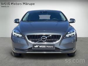 Grey Volvo V40 2018 in Riga, with an engine capacity of 2.00 L and mileage of 146 thousand km for 11490 €, photo 6 on AUTOMOTO.COM.LV