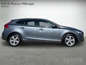 Grey Volvo V40 2018 in Riga, with an engine capacity of 2.00 L and mileage of 146 thousand km for 11490 €, photo 17 on AUTOMOTO.COM.LV