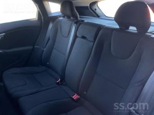 Grey Volvo V40 2018 in Riga, with an engine capacity of 2.00 L and mileage of 146 thousand km for 11490 €, photo 20 on AUTOMOTO.COM.LV