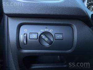 Grey Volvo V40 2018 in Riga, with an engine capacity of 2.00 L and mileage of 146 thousand km for 11490 €, photo 27 on AUTOMOTO.COM.LV