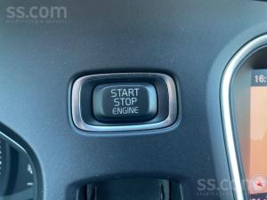 Grey Volvo V40 2018 in Riga, with an engine capacity of 2.00 L and mileage of 146 thousand km for 11490 €, photo 28 on AUTOMOTO.COM.LV
