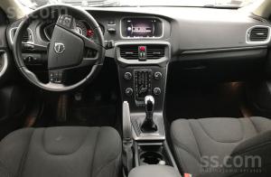 Pelēks Volvo V40 2018 Valmiera, ar dzinēja tilpumu 2.00 L un nobraukumu 145 tūkst. km par 12500 €, foto 6 vietnē AUTOMOTO.COM.LV