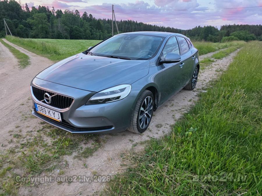 Серый Вольво В40 2018 в Таллин, объемом двигателя 2.00 л и пробегом 257 тыс. км за 9990 €, фото 8 на AUTOMOTO.COM.LV