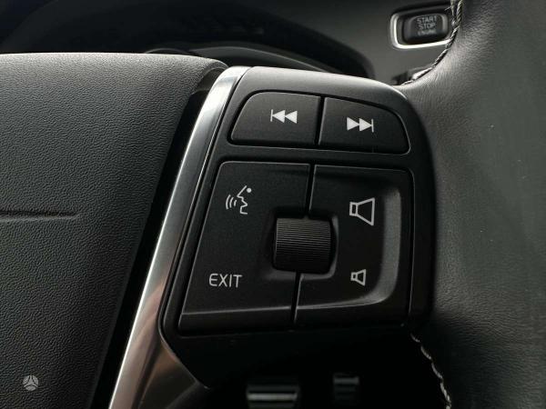 Grey Volvo V40 2018 in Vilnius, with an engine capacity of 2.00 L and mileage of 199 thousand km for 12250 €, photo 9 on AUTOMOTO.COM.LV