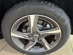 Pelēks Volvo V40 2018 Viļņa, ar dzinēja tilpumu 2.00 L un nobraukumu 199 tūkst. km par 12250 €, foto 21 vietnē AUTOMOTO.COM.LV