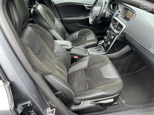 Серый Вольво В40 2018 в Авиженяй, объемом двигателя 2.00 л и пробегом 199 тыс. км за 12250 €, фото 4 на AUTOMOTO.COM.LV