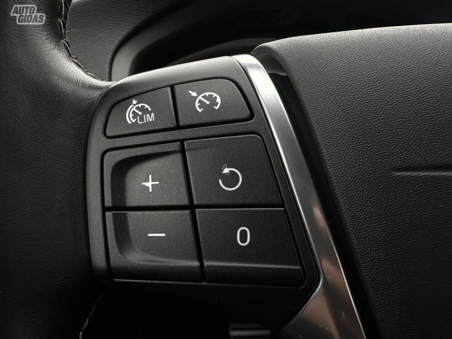Серый Вольво В40 2018 в Авиженяй, объемом двигателя 2.00 л и пробегом 199 тыс. км за 12250 €, фото 9 на AUTOMOTO.COM.LV