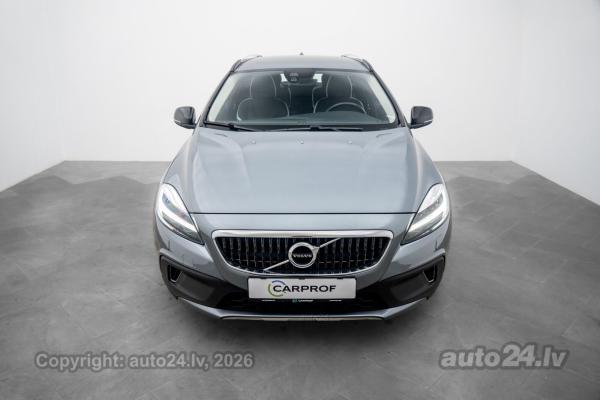 Grey Volvo V40 2018 in Tallinn, with an engine capacity of 2.00 L and mileage of 218 thousand km for 11999 €, photo 2 on AUTOMOTO.COM.LV