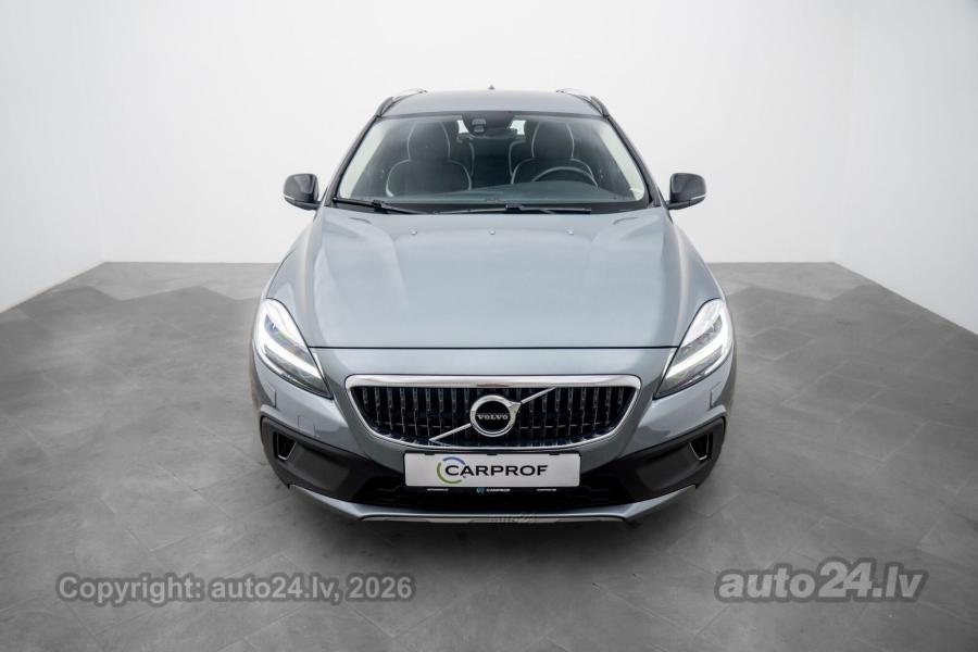 Grey Volvo V40 2018 in Tallinn, with an engine capacity of 2.00 L and mileage of 218 thousand km for 11999 €, photo 3 on AUTOMOTO.COM.LV