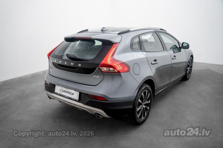 Grey Volvo V40 2018 in Tallinn, with an engine capacity of 2.00 L and mileage of 218 thousand km for 11999 €, photo 5 on AUTOMOTO.COM.LV