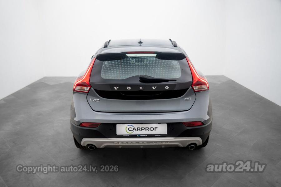 Grey Volvo V40 2018 in Tallinn, with an engine capacity of 2.00 L and mileage of 218 thousand km for 11999 €, photo 6 on AUTOMOTO.COM.LV