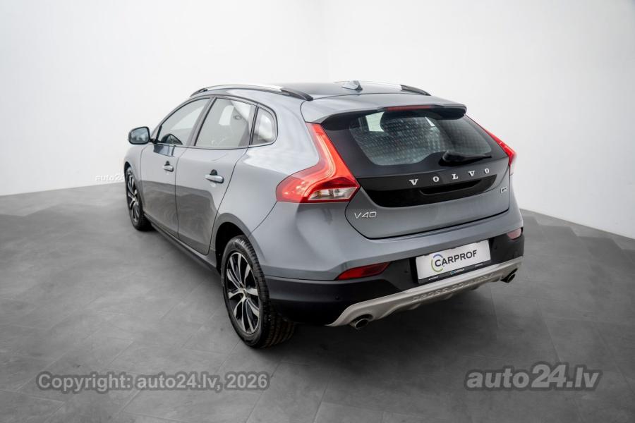 Grey Volvo V40 2018 in Tallinn, with an engine capacity of 2.00 L and mileage of 218 thousand km for 11999 €, photo 7 on AUTOMOTO.COM.LV