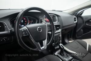 Grey Volvo V40 2018 in Tallinn, with an engine capacity of 2.00 L and mileage of 218 thousand km for 11999 €, photo 8 on AUTOMOTO.COM.LV