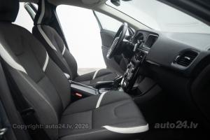 Grey Volvo V40 2018 in Tallinn, with an engine capacity of 2.00 L and mileage of 218 thousand km for 11999 €, photo 12 on AUTOMOTO.COM.LV