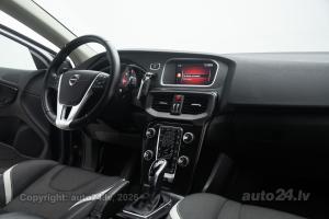 Grey Volvo V40 2018 in Tallinn, with an engine capacity of 2.00 L and mileage of 218 thousand km for 11999 €, photo 13 on AUTOMOTO.COM.LV
