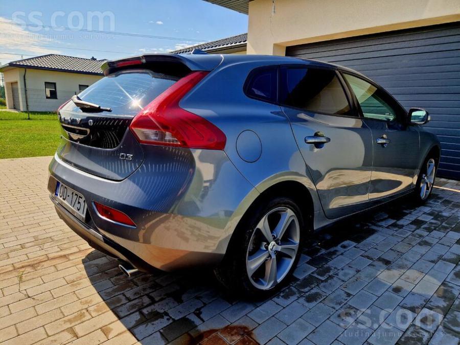Pelēks Volvo V40 2018 Rīga, ar dzinēja tilpumu 2.00 L un nobraukumu 148 tūkst. km par 9600 €, foto 8 vietnē AUTOMOTO.COM.LV