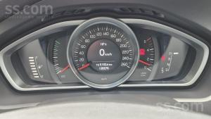 Pelēks Volvo V40 2018 Jūrmala, ar dzinēja tilpumu 2.00 L un nobraukumu 136 tūkst. km par 8000 €, foto 11 vietnē AUTOMOTO.COM.LV
