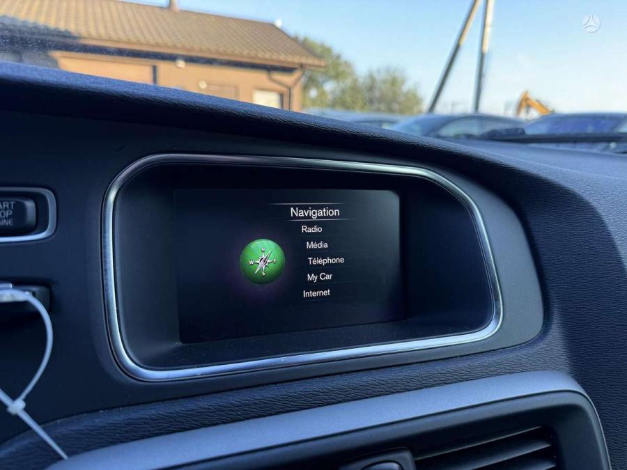 Pelēks Volvo V40 2018 Kauņa, ar dzinēja tilpumu 1.97 L un nobraukumu 140 tūkst. km par 8850 €, foto 12 vietnē AUTOMOTO.COM.LV