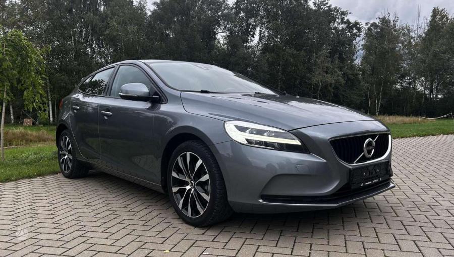 Pelēks Volvo V40 2018 Utena, ar dzinēja tilpumu 1.50 L un nobraukumu 291 tūkst. km par 7950 €, foto 8 vietnē AUTOMOTO.COM.LV