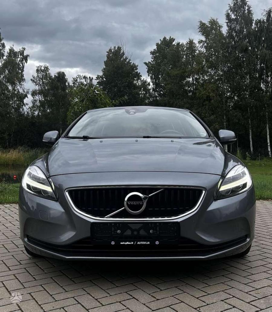 Pelēks Volvo V40 2018 Utena, ar dzinēja tilpumu 1.50 L un nobraukumu 291 tūkst. km par 7950 €, foto 12 vietnē AUTOMOTO.COM.LV