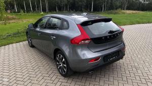 Pelēks Volvo V40 2018 Utena, ar dzinēja tilpumu 1.50 L un nobraukumu 291 tūkst. km par 7950 €, foto 17 vietnē AUTOMOTO.COM.LV