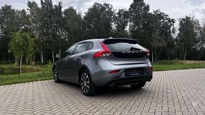 Pelēks Volvo V40 2018 Utena, ar dzinēja tilpumu 1.50 L un nobraukumu 291 tūkst. km par 7950 €, foto 18 vietnē AUTOMOTO.COM.LV