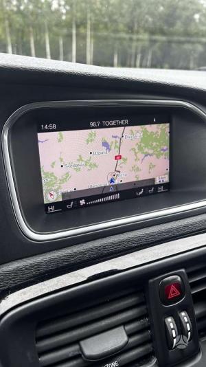 Pelēks Volvo V40 2018 Utena, ar dzinēja tilpumu 1.50 L un nobraukumu 291 tūkst. km par 7950 €, foto 25 vietnē AUTOMOTO.COM.LV