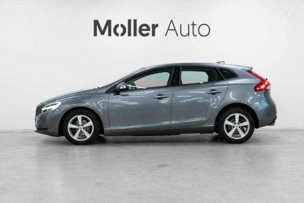 Grey Volvo V40 2018 in Vilnius, with an engine capacity of 2.00 L and mileage of 146 thousand km for 9900 €, photo 3 on AUTOMOTO.COM.LV