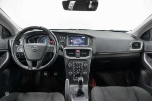 Pelēks Volvo V40 2018 Viļņa, ar dzinēja tilpumu 2.00 L un nobraukumu 146 tūkst. km par 9900 €, foto 9 vietnē AUTOMOTO.COM.LV