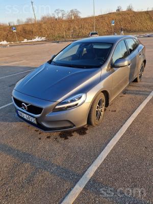 Pelēks Volvo V40 2019 Daugavpils, ar dzinēja tilpumu 2.00 L un nobraukumu 231 tūkst. km par 12700 €, foto 3 vietnē AUTOMOTO.COM.LV